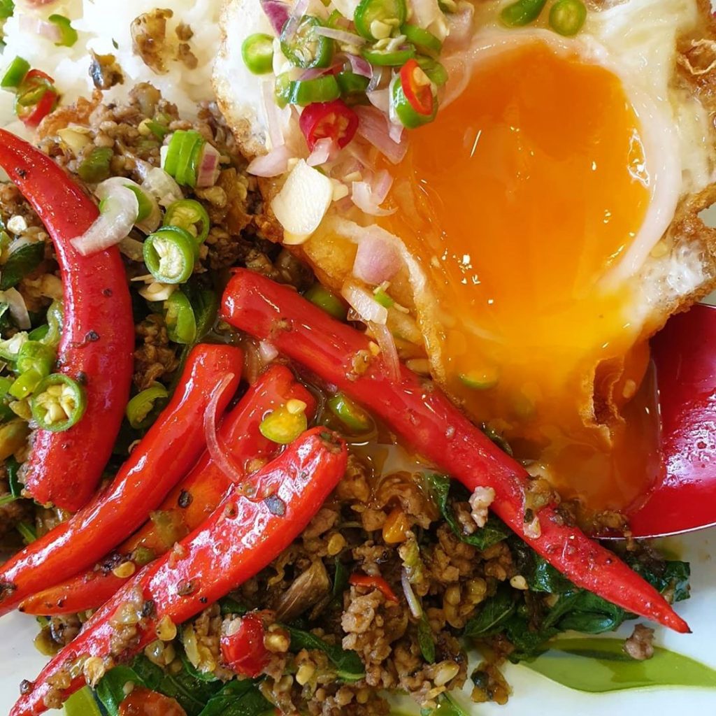 Phed Mark: A Popular Restaurant In Bangkok That Specializes In Pad ...