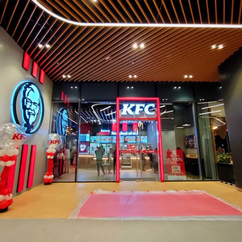 We Found KFC at The PARQ in Bangkok Serves Fried Chicken with Beer Till ...